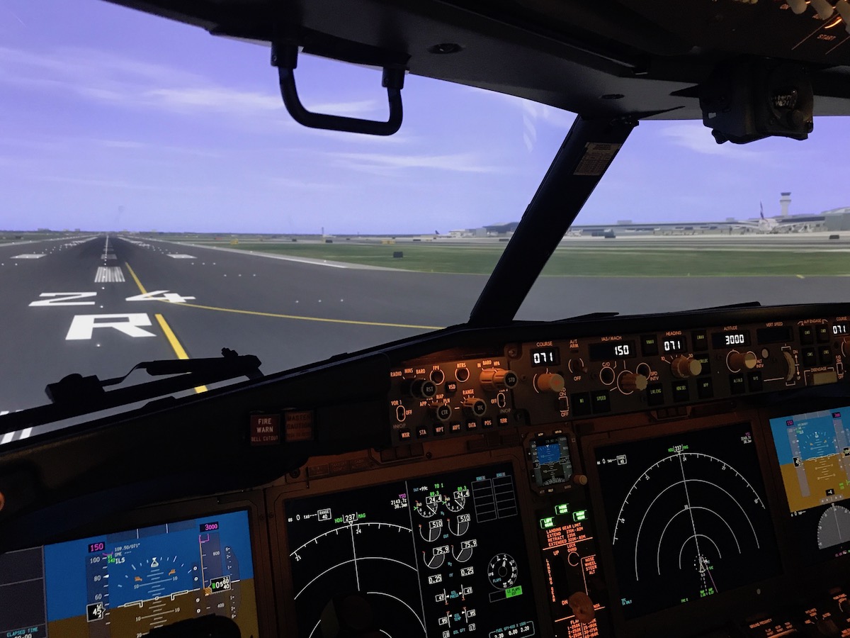 An AvGeek Dream Come True: "Flying" A Full Motion Airline Simulator ...