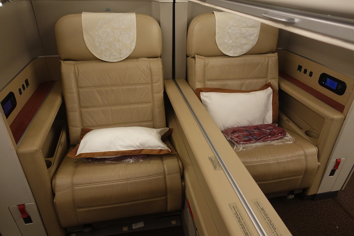 China Eastern SIN to PVG First Review I One Mile At A Time