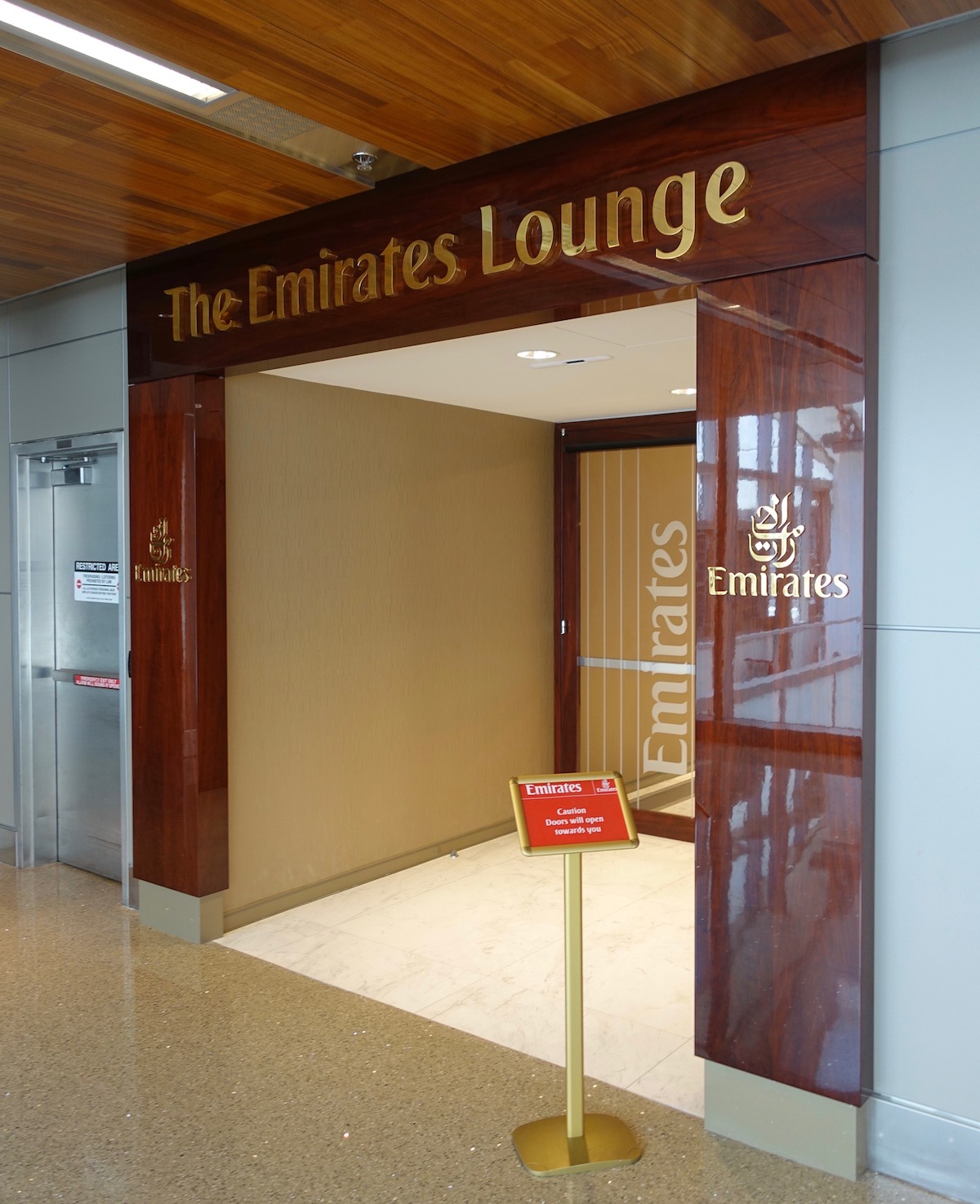 Review: Emirates Lounge LAX | One Mile at a Time