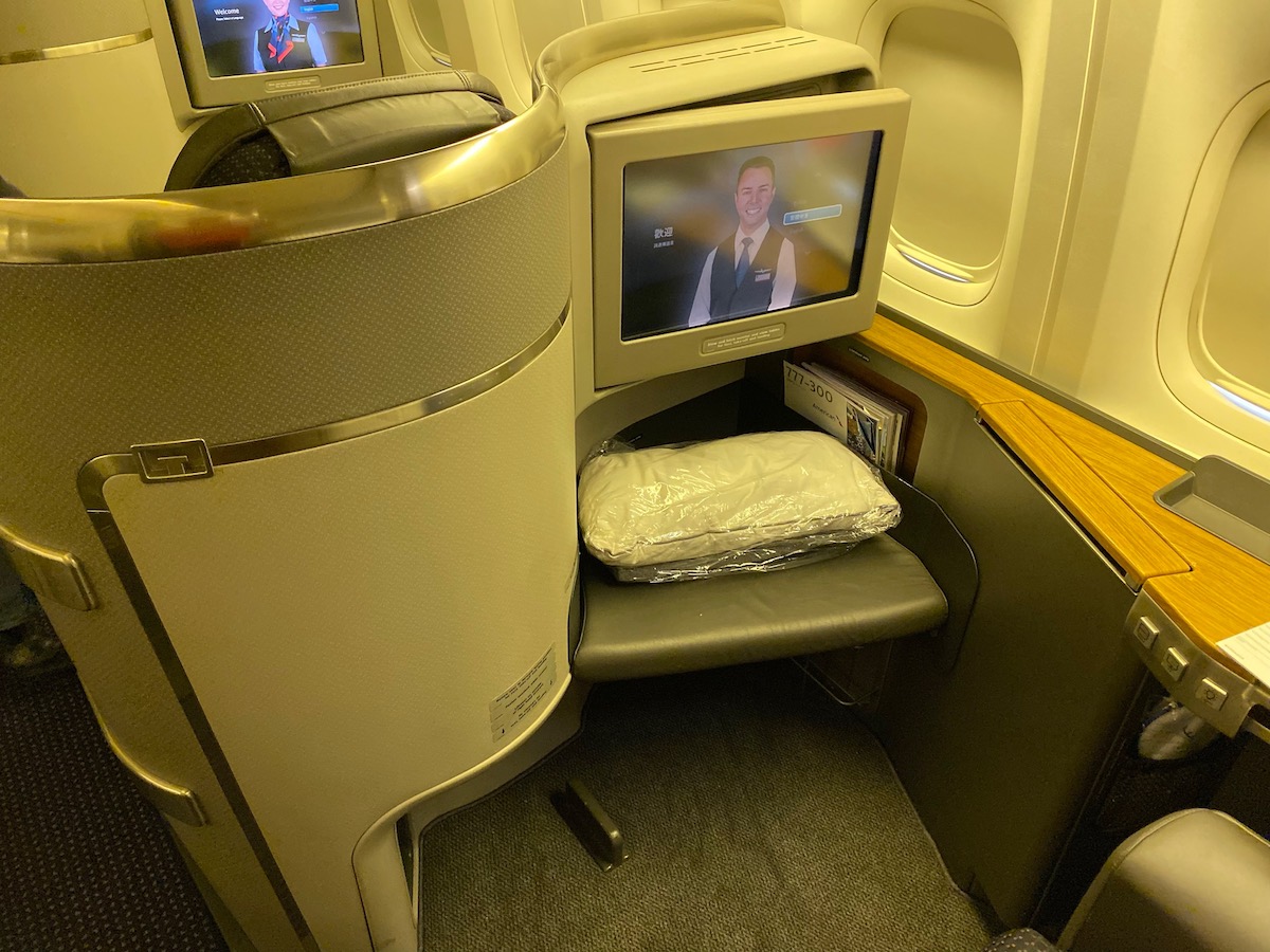 Review: American Airlines 777 First Class | One Mile at a Time