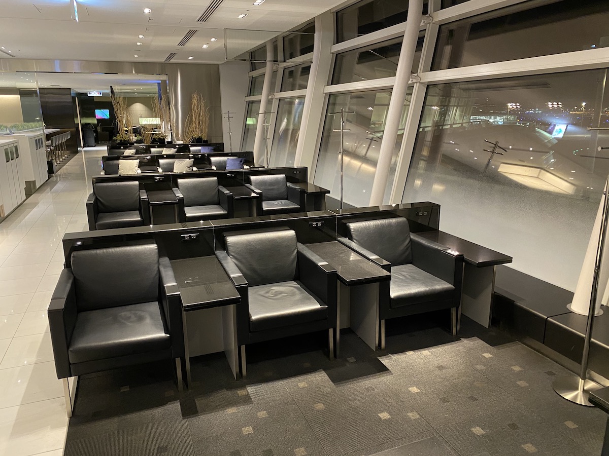 ANA Lounge Tokyo Haneda Review I One Mile At A Time