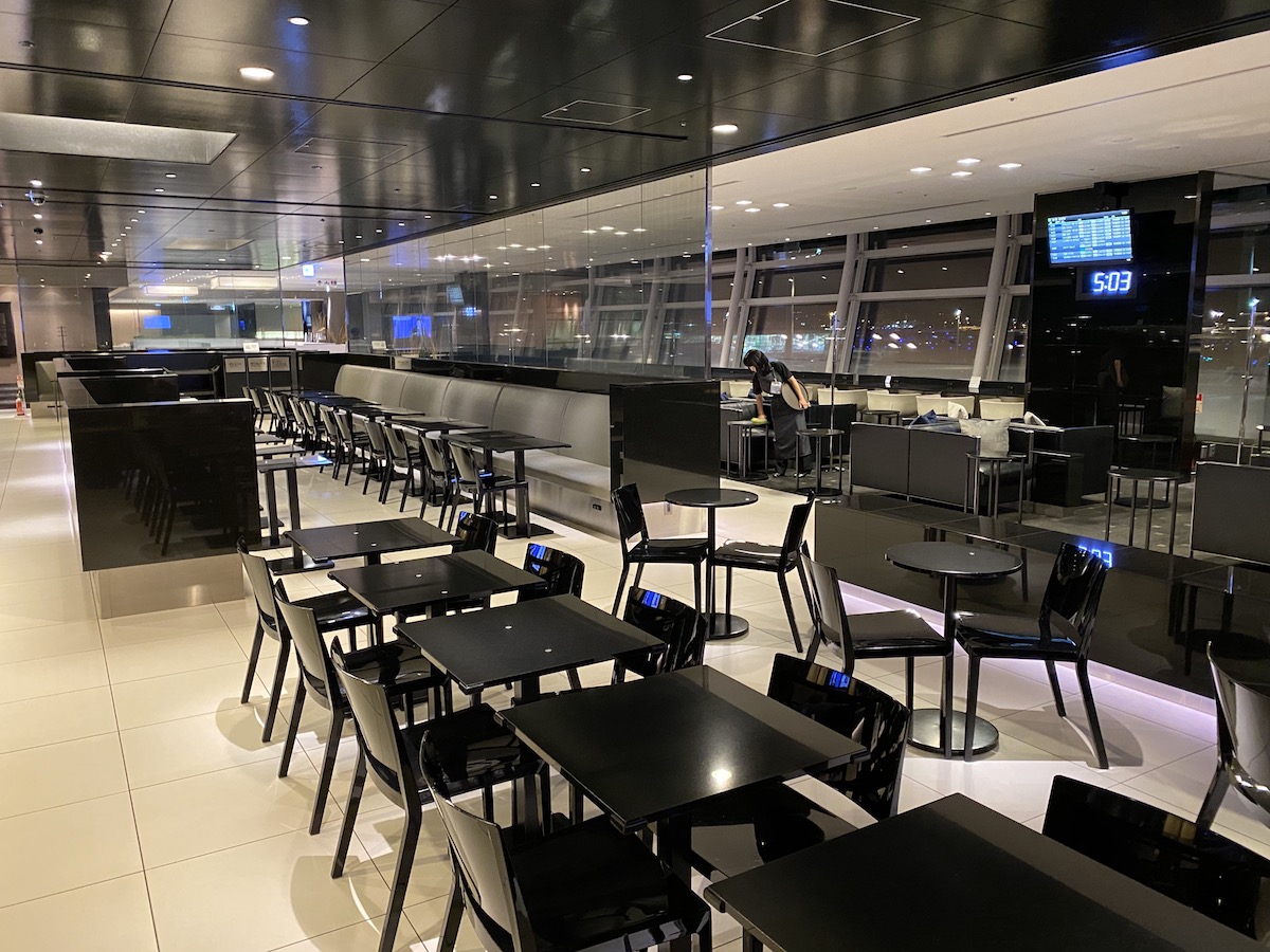 ANA Lounge Tokyo Haneda Review I One Mile At A Time