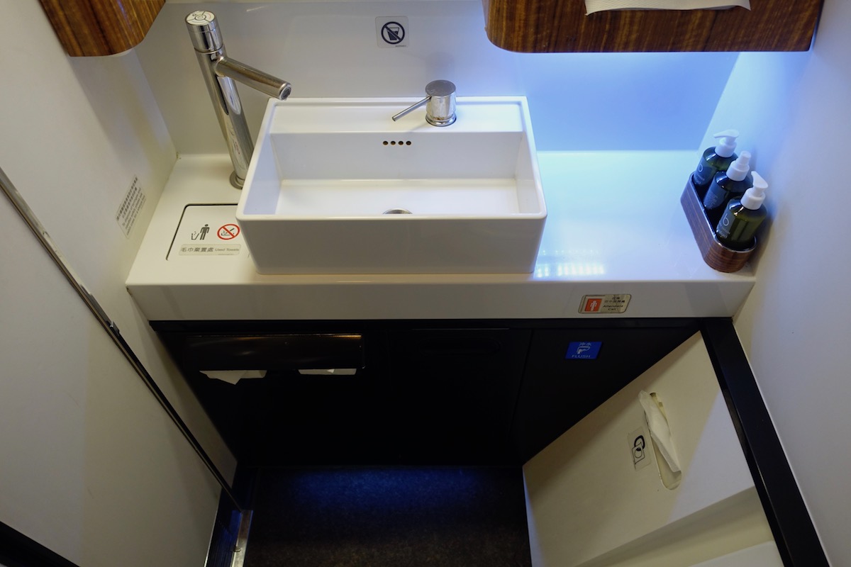 Review: Cathay Pacific 777 First Class | One Mile at a Time
