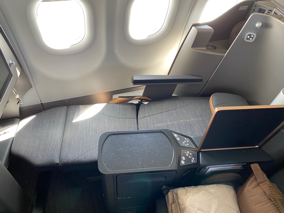 Starlux Airlines Business Class Menu